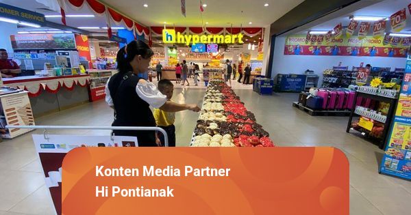 Meriahkan Kemerdekaan RI, Hypermart Pontianak Display Donat Mini Sepanjang 7,8 M | kumparan.com